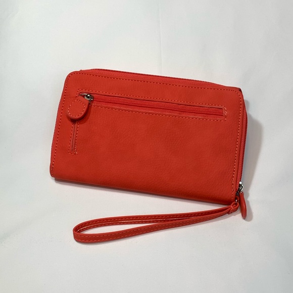 mundi | Bags | Nwot Mundi Big Fat Rfid Blocking Checkbook Wallet | Poshmark
